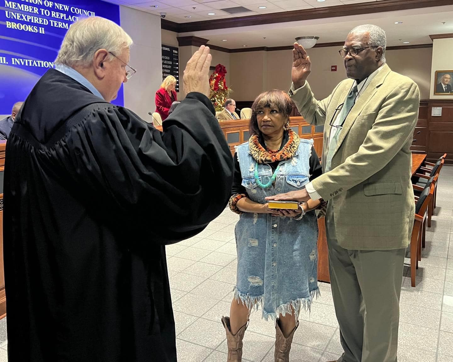 Richard Donnell elected to serve unexpired City Council seat of Ernest ...