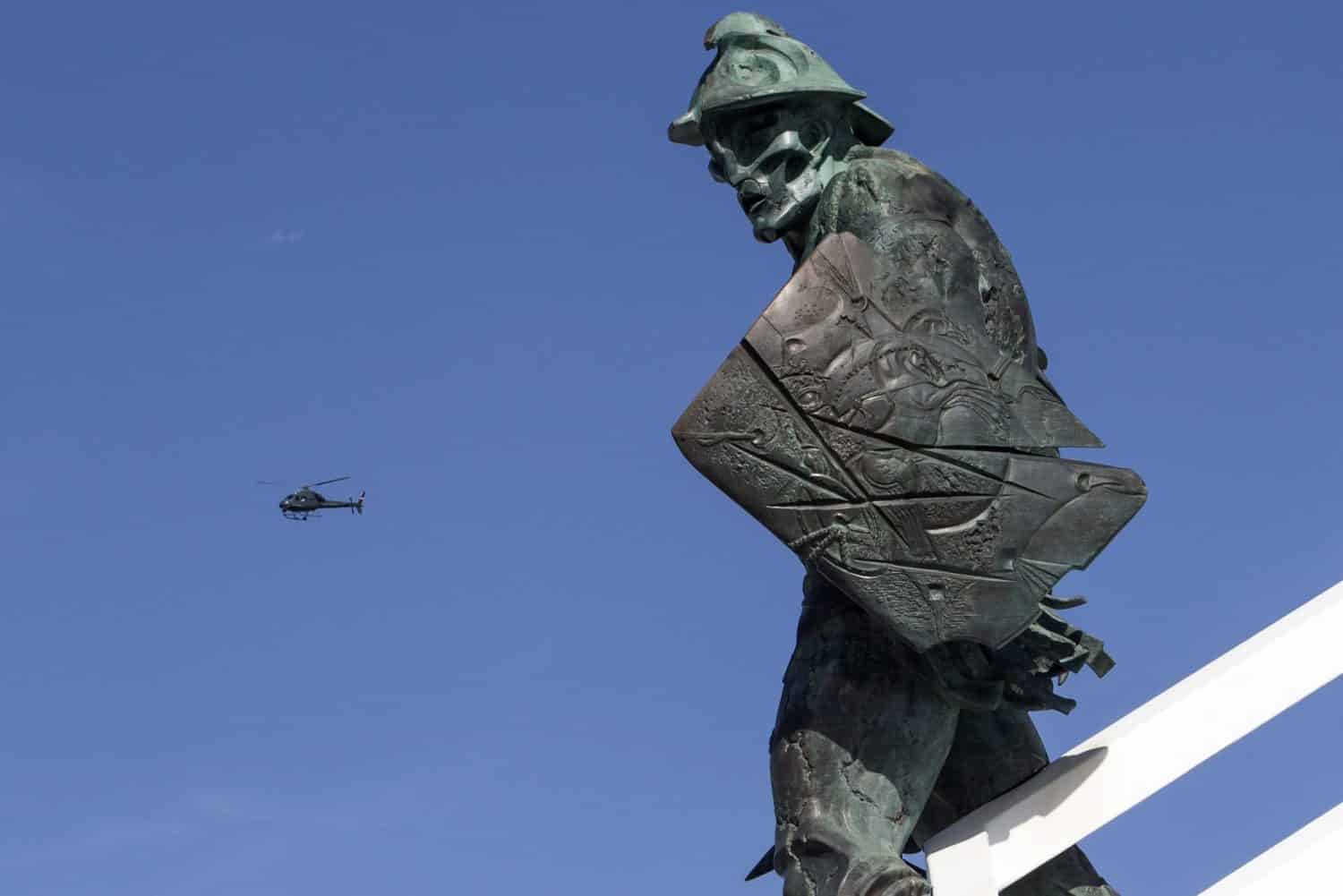 Towering gladiator statue tells Russian soccer's history - Talk-N West TN