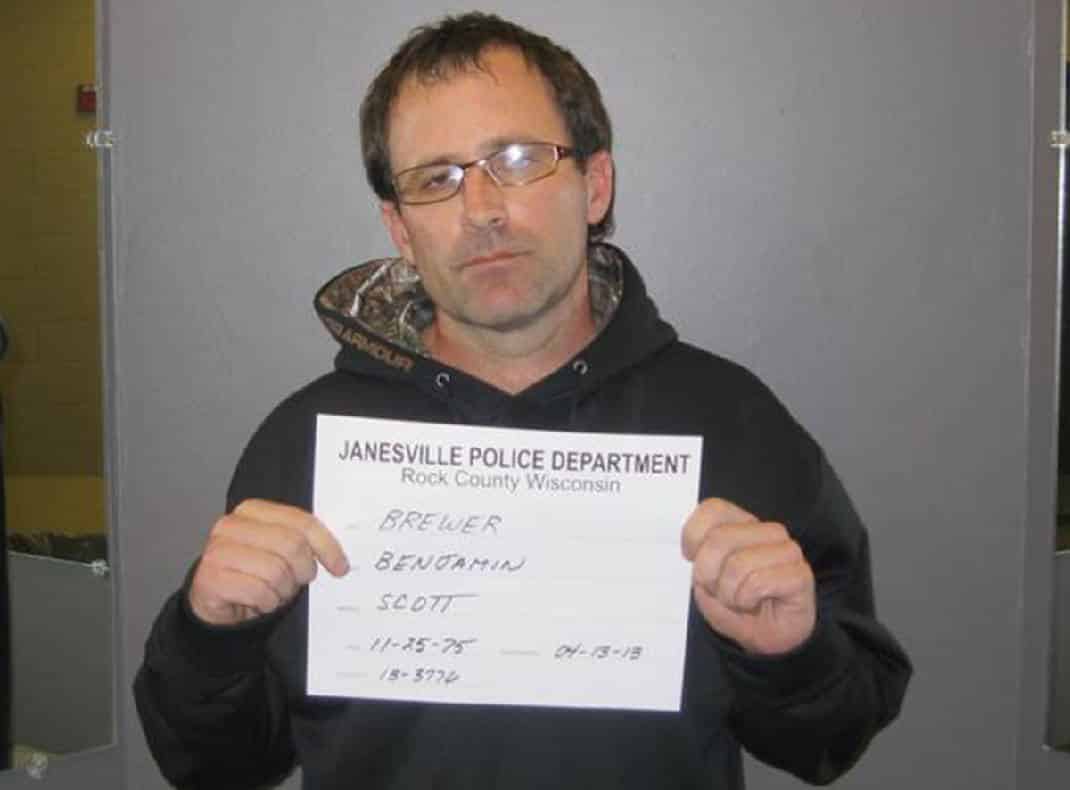 Reward Posted for Man Wanted In Crash That Killed 6 - Talk-N West TN