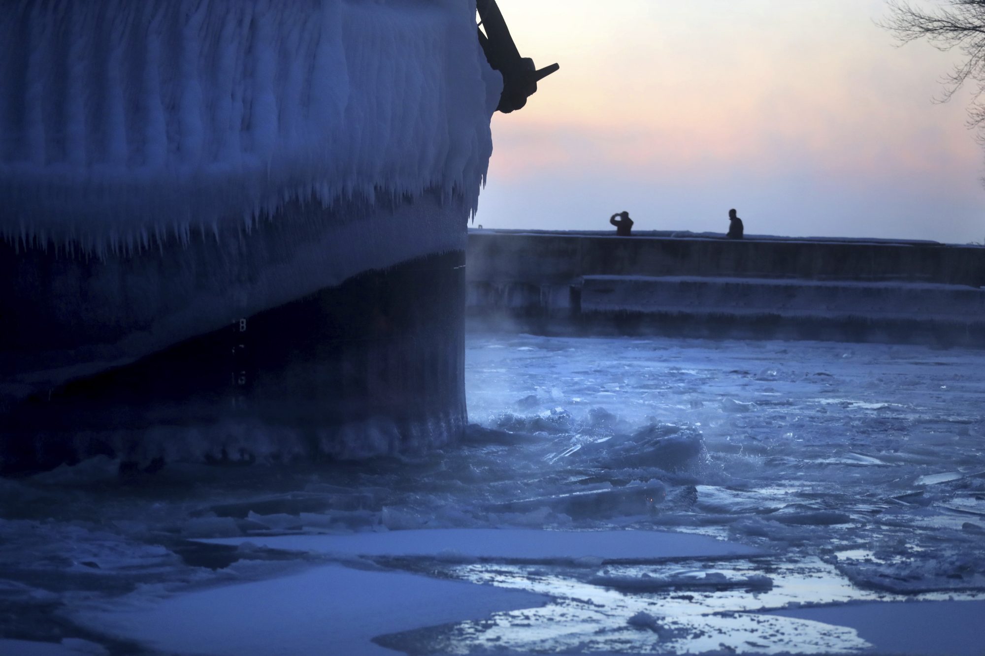 Deadly, bone-chilling cold grips wide swath of US - Talk-N West TN