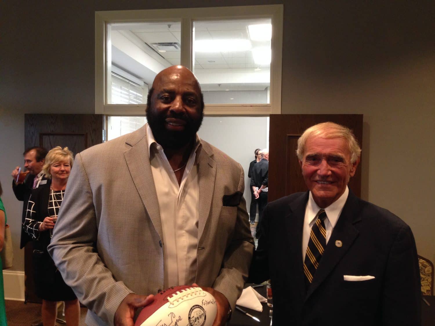 Jerry Gist receives 2017 Distinguished Service Award at Hall of Fame ...