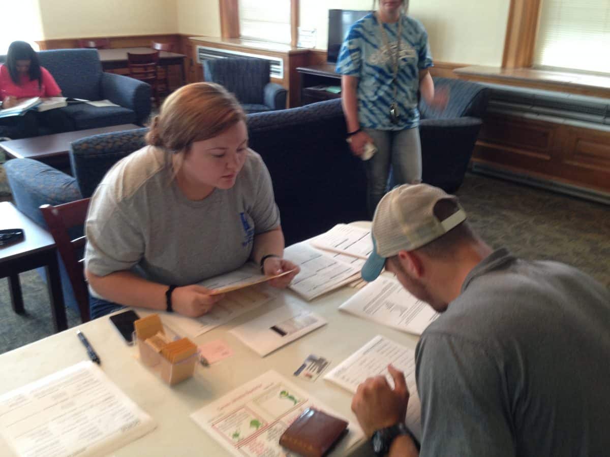 Moving day at the University of Memphis Lambuth - students check into ...