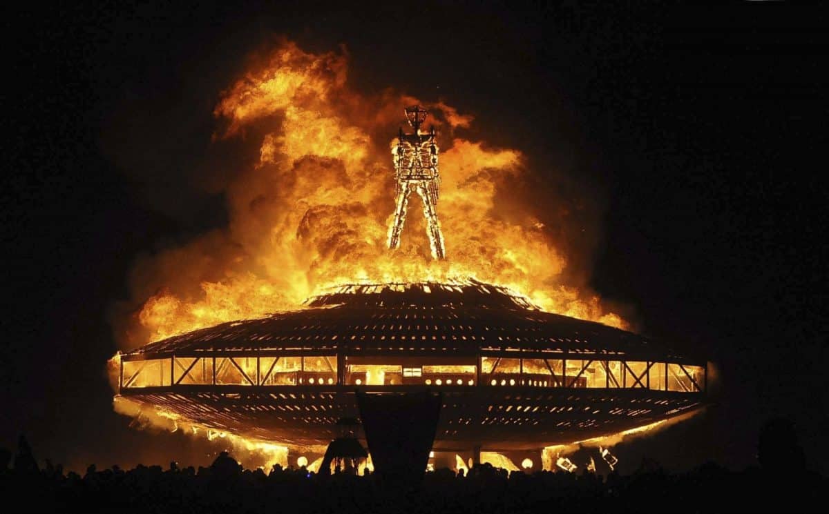 Man dies after rushing into Burning Man festival flames - Talk-N West TN