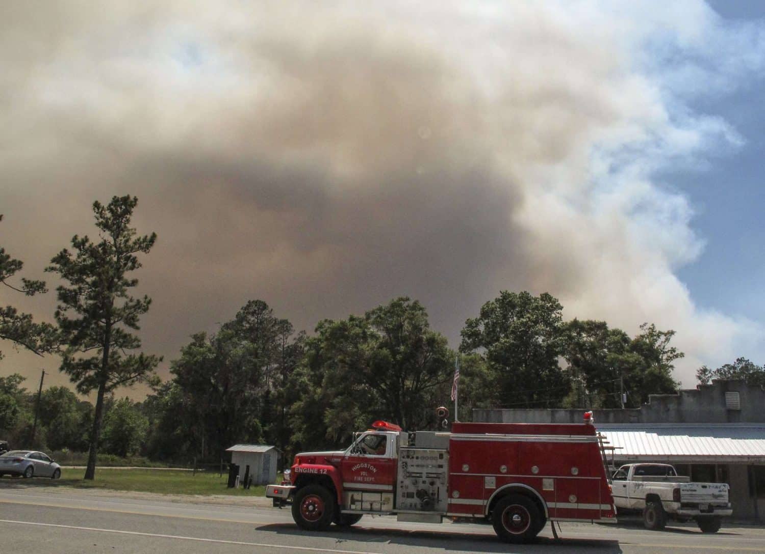 Giant air tanker used to attack growing Georgia wildfire - Talk-N West TN