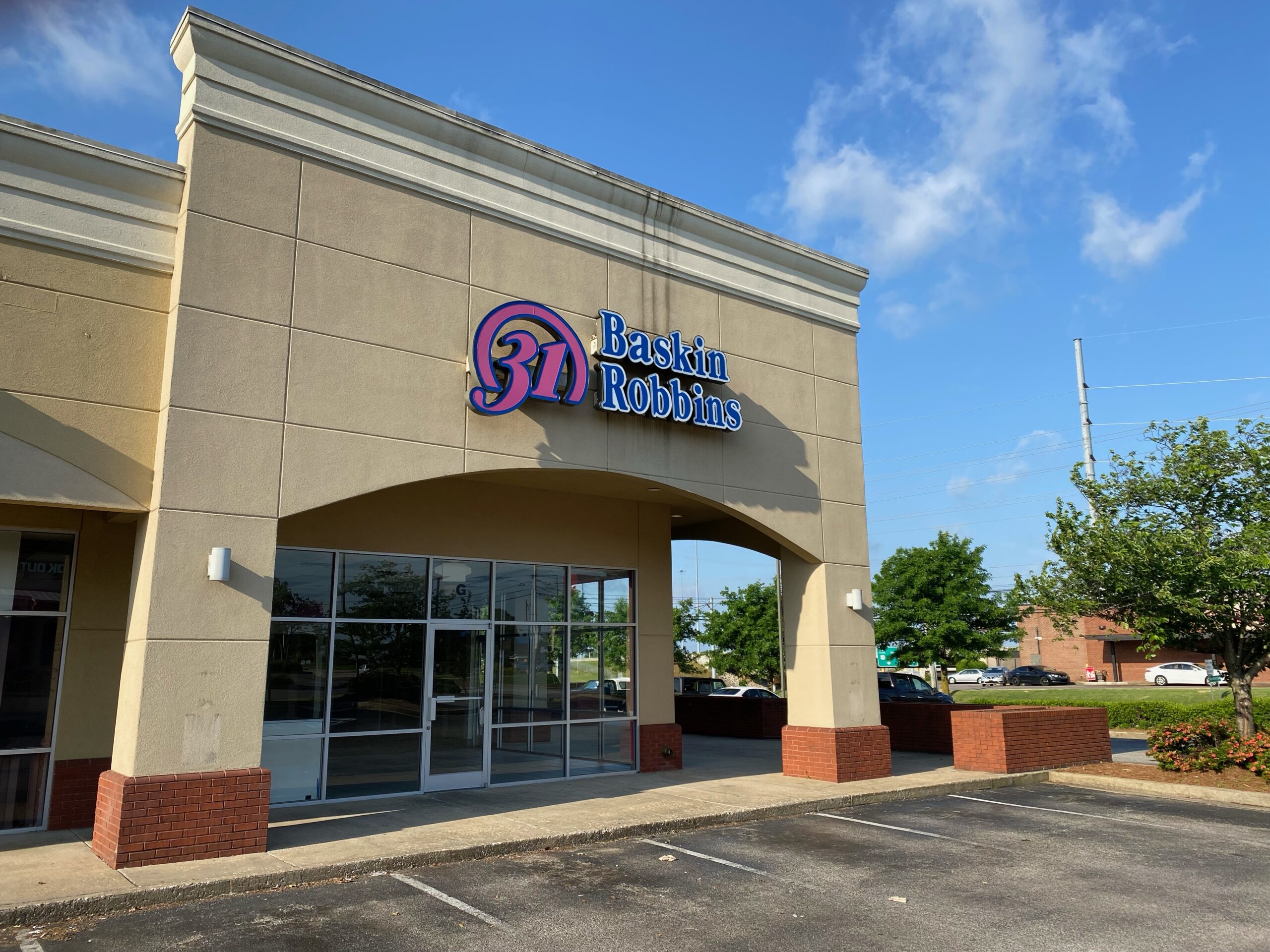 'Best retail corner in the city of Jackson' available after Baskin ...