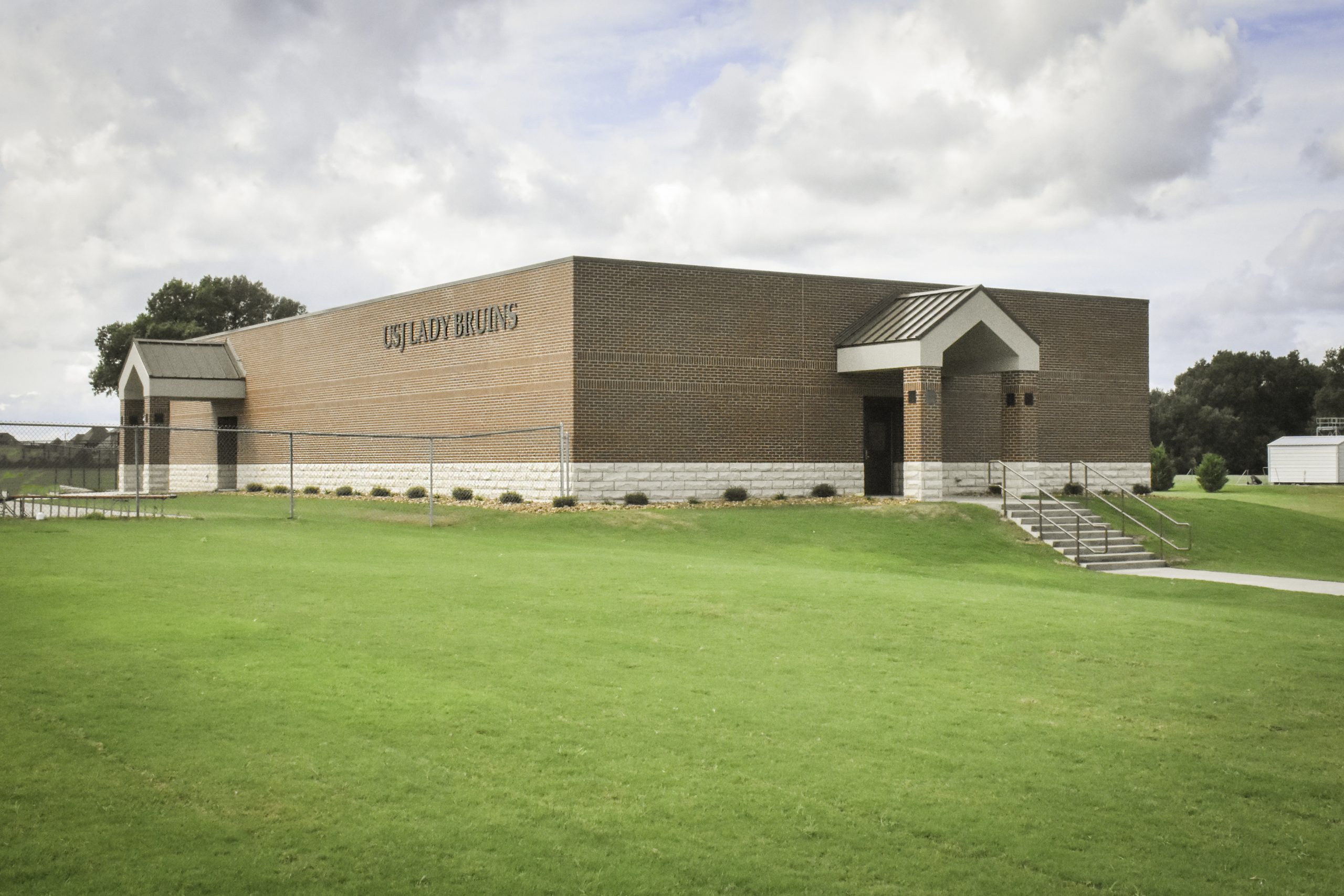USJ Lady Bruins new facility holds open house, Monday - Talk-N West TN