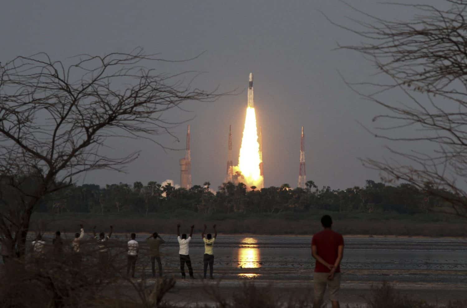 India hopes new rocket can carry humans into space - Talk-N West TN