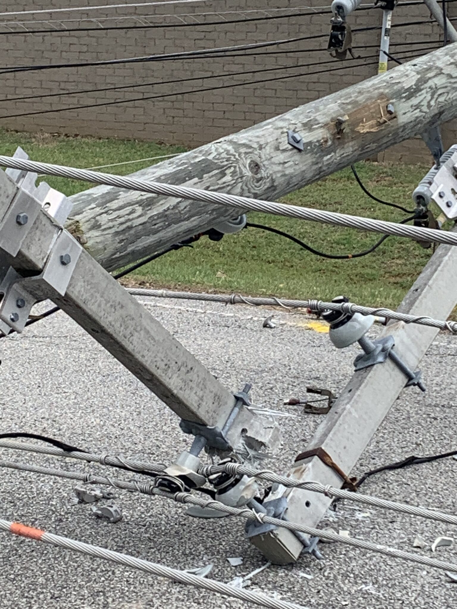 JEA continues work on McClellan Road after intense wind takes down ...